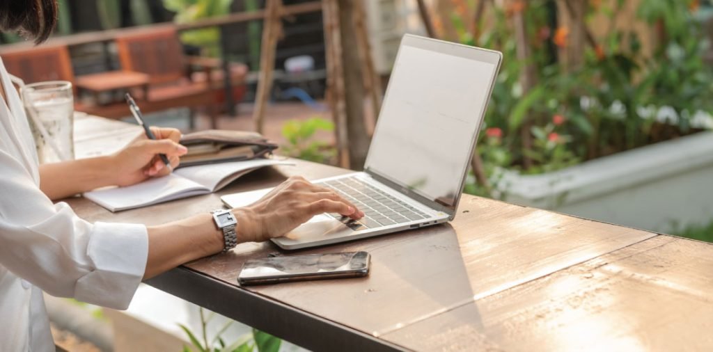 Deloitte and Workplace Intelligence Survey - HRTech Cube